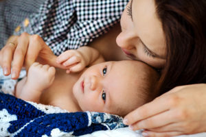 How to Properly Nurse an Infant - A Guide to Nursing Your Baby - Modern ...