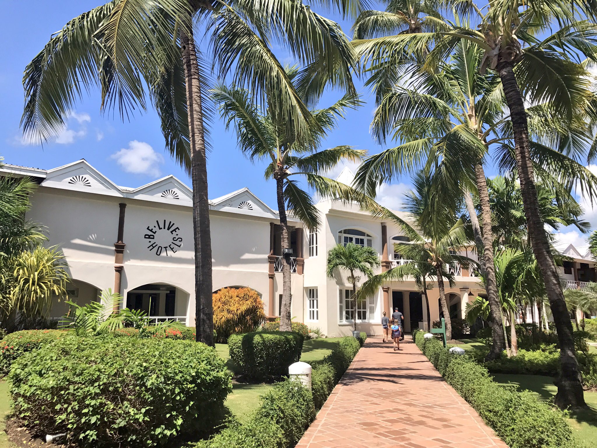 Families of 5+ Rejoice: An All-Inclusive Resort for You, FINALLY ...